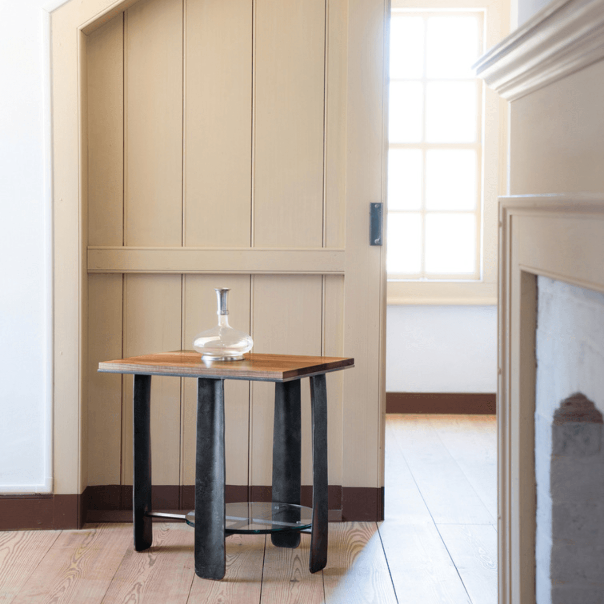 Frontier End Table | Charleston Forge – Urban Natural Home